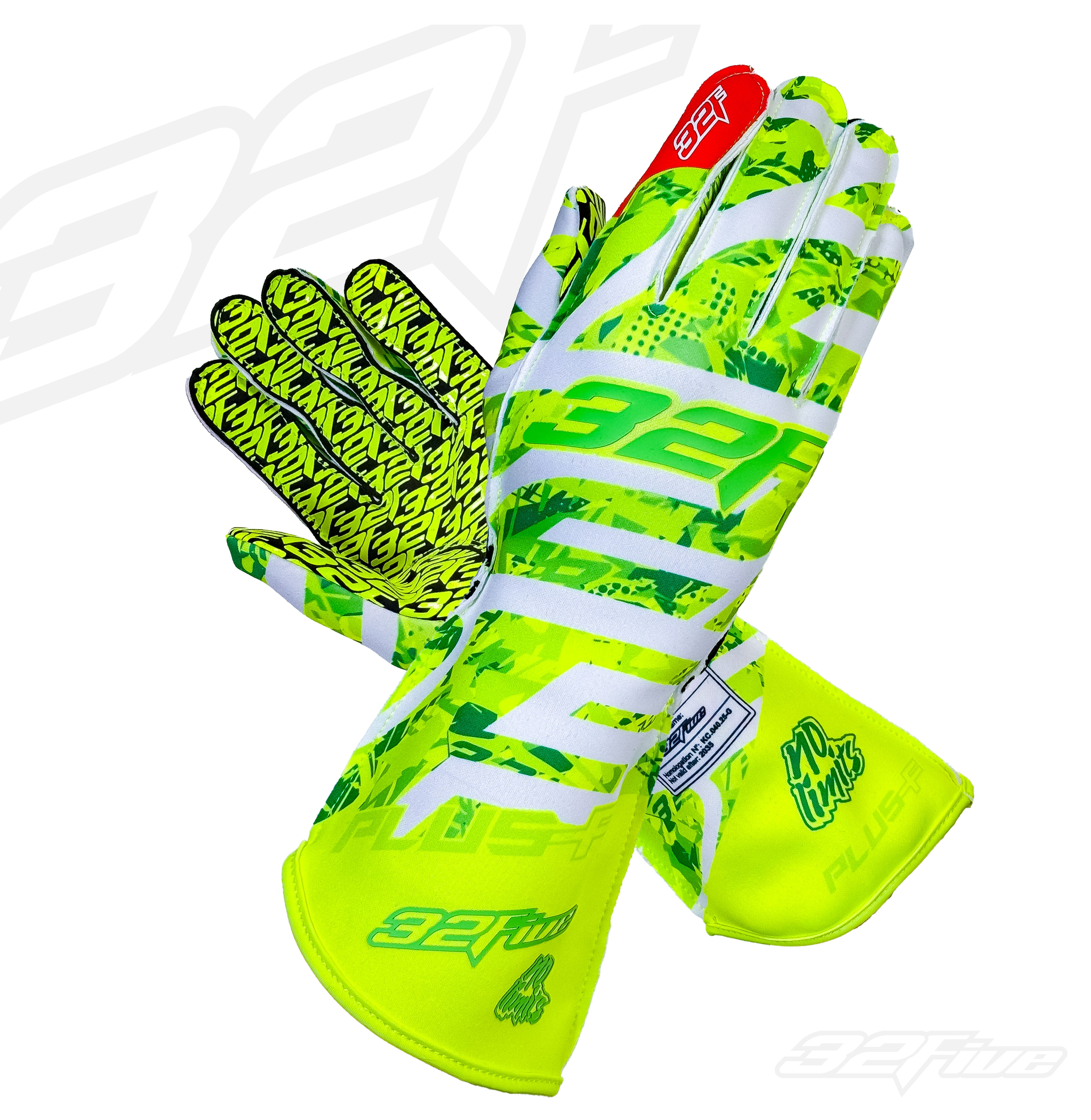 "PLUS F" UNLEASH - back&white - FIA Standard 8877-2022– 32Five